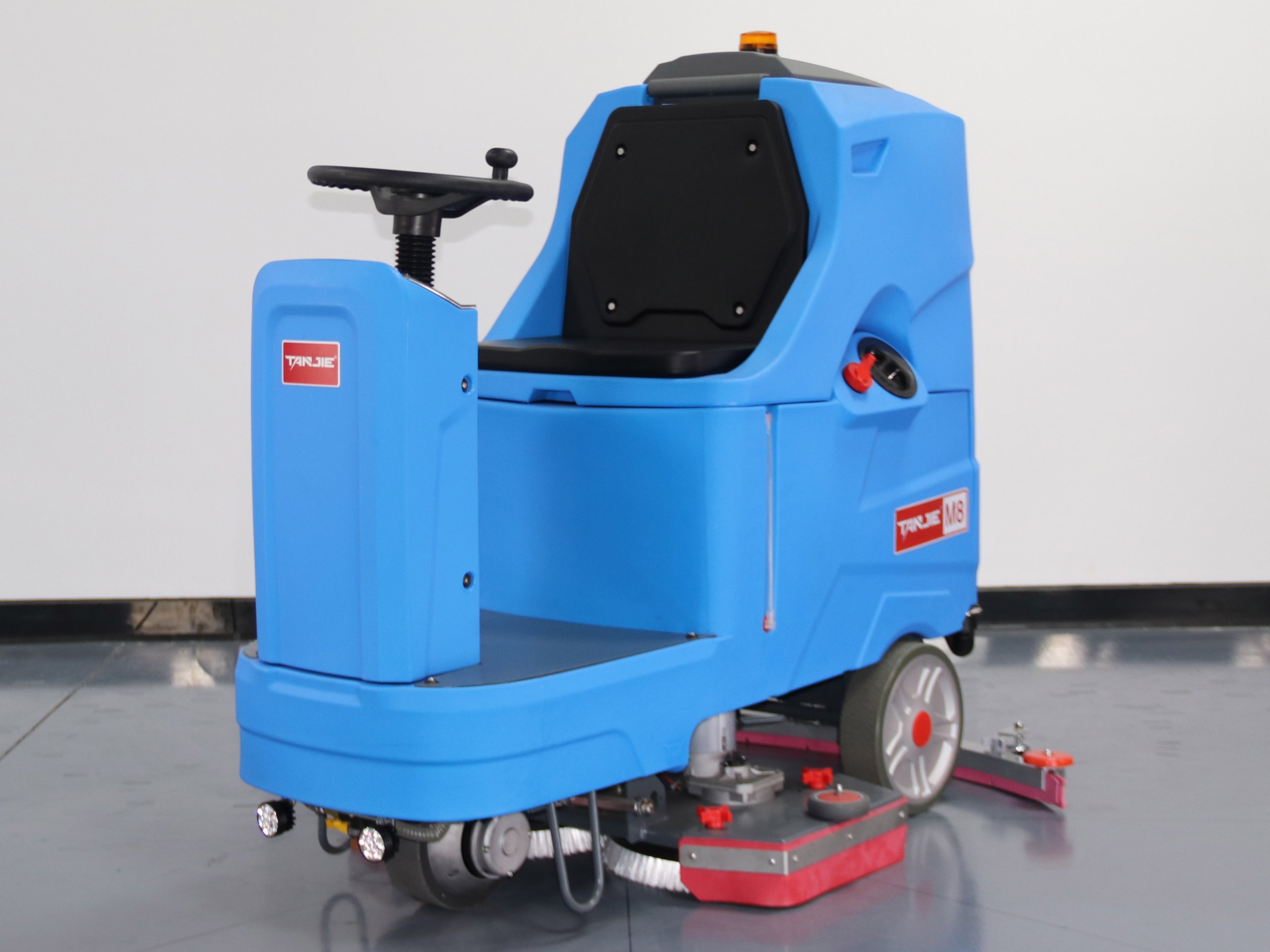 How to Choose the Right Industrial Cleaning Machine for Your Facility ...